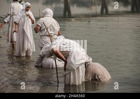 Baghdad, Iraq. 01st Nov, 2021. Mandaean women recite scriptures during ...