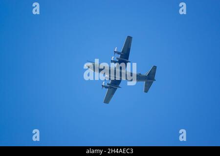 Military transport, aerial refueling Lockheed Martin C-130J Super ...