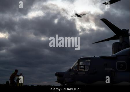 Air Commandos with the 67th Special Operations Squadron, 352d Special ...