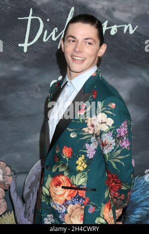 LOS ANGELES - NOV 1: Adrian Blake Enscoe, Sydney Shepherd at the Apple ...