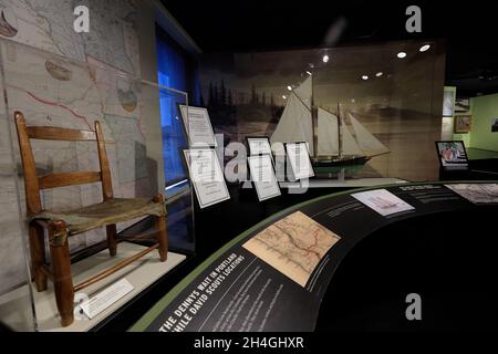 Exhibition of early history of Seattle in Museum of History and ...