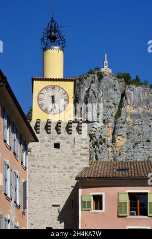 Old rock tower, stone wall and beach in Ballyvaughan, Clare, Ireland ...
