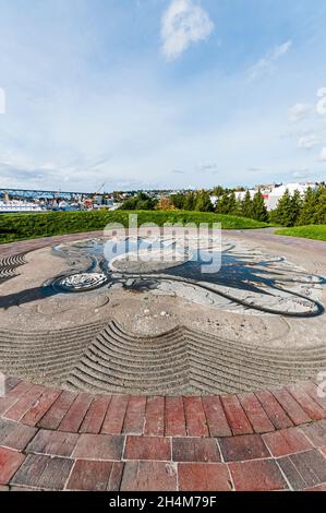 The large concrete sundial atop Kite Hill in Gas Works Park in Seattle ...