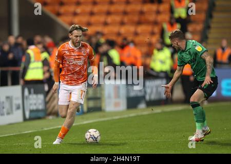 Josh Bowler #11 of Blackpool breaks Stock Photo - Alamy