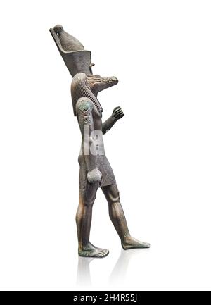 Egyptian statue sculpture statue of Sobek, 595-589 BC . Louvre Museum E ...