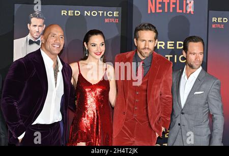 Dwayne Johnson, Gal Gadot and Ryan Reynolds at the World Premiere of ...
