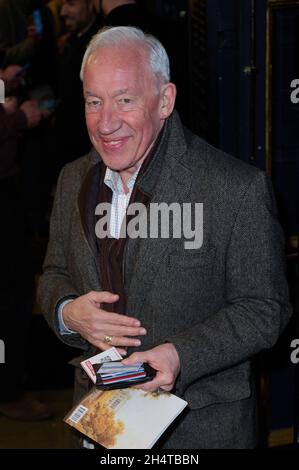 London, UK. Simon Callow at the West End premiere of National Theatre's ...