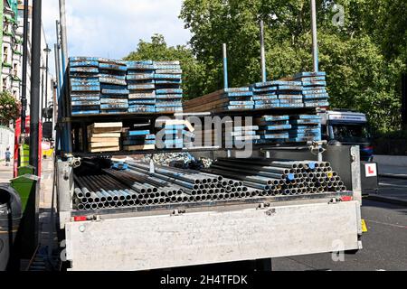 rear view of scaffolding lorry, england Stock Photo - Alamy