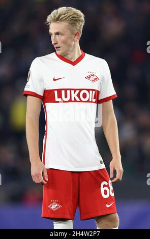 Leicester, England, 4th November 2021. Kasper Schmeichel of Leicester ...