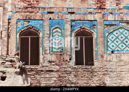 Tomb Of Seven Sisters, Sateen Jo Aastan in Sukkur, Pakistan Stock Photo - Alamy