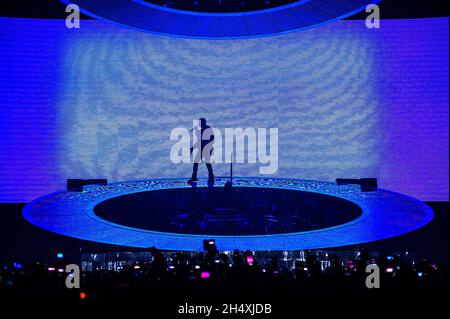 Drake live on stage on 20th March 2014 at the NIA - Birmingham Stock ...