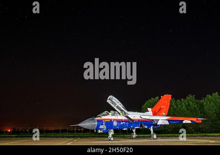 RAF Tornado GR.1, ZA326 in raspberry ripple livery at Threshold.Aero ...