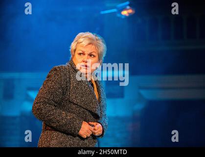 Susan Bullock (Judith) in BLUEBEARD’S CASTLE at the Stone Nest, London ...