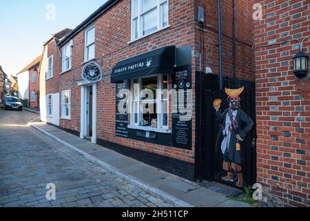 The High Street in Hamble Le Rice, Hampshire, UK Stock Photo - Alamy