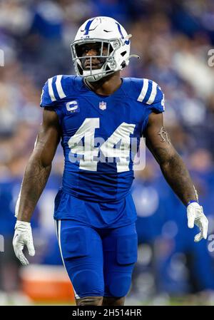New York Jets linebacker Zaire Barnes (53) in action against the Tampa Bay Buccaneers during an ...