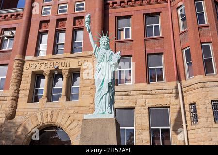 Jefferson County Courthouse in Fairfield, Iowa shortly after Willard ...
