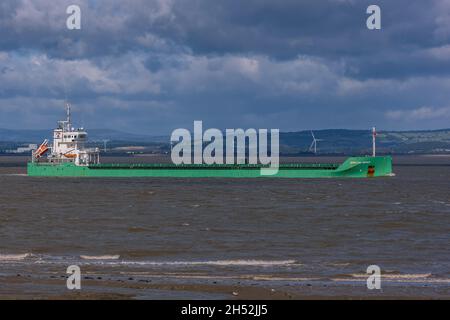 Arklow brave heading into Avonmouth docks Stock Photo - Alamy