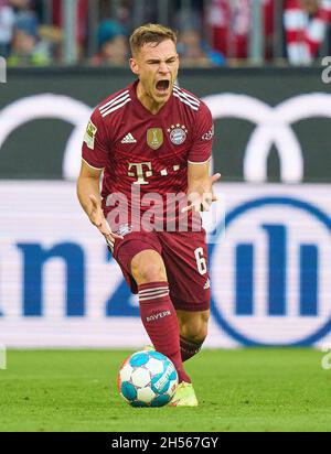 MUNICH, GERMANY - NOVEMBER 8: Joshua Kimmich of Bayern Munich and Hakim ...