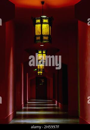 Bangkok, thailand - Feb 16, 2020 : Yaowarat street merchant service ...