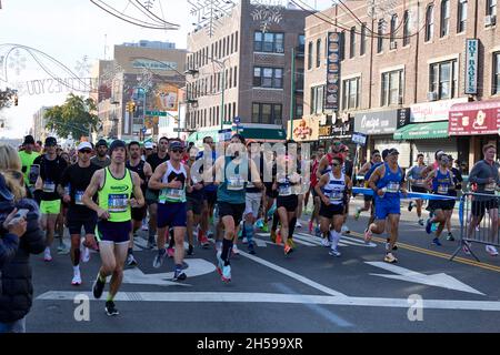 Brooklyn, NY, USA. 7th Nov, 2021. New York City Marathon 50th ...