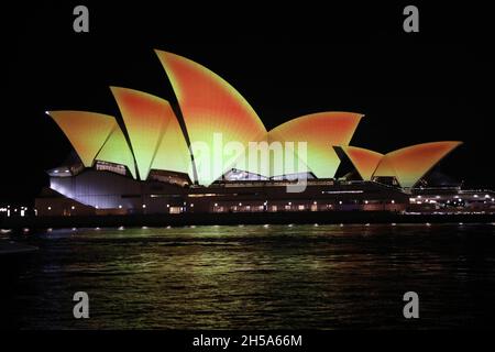 Sydney, Australia. 8th November 2021. The Sydney Opera House was lit up ...