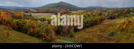 The Moodna Viaduct - Aerial panoramic view during the colorful fall ...