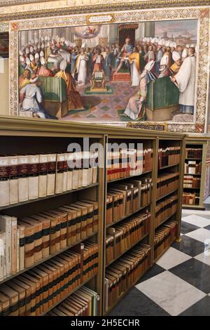 Sistine Hall, Vatican Apostolic Library, Vatican City , Libraries ...