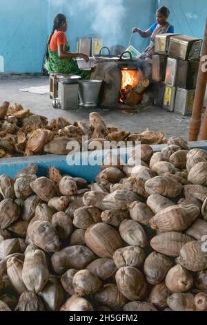 Village sweet factory in Chetinad, Tamil Nadu, India; Karaikudi ...