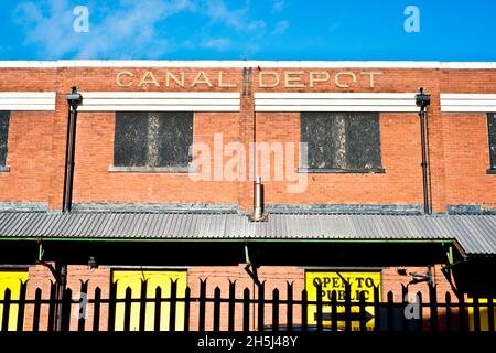 Old Canal Depot near the River Don, Doncaster, England Stock Photo - Alamy