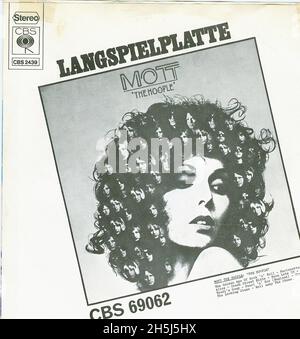 Vintage single record cover - Mott The Hoople - Honaloochie Boogie - D - 1973 Stock Photo - Alamy