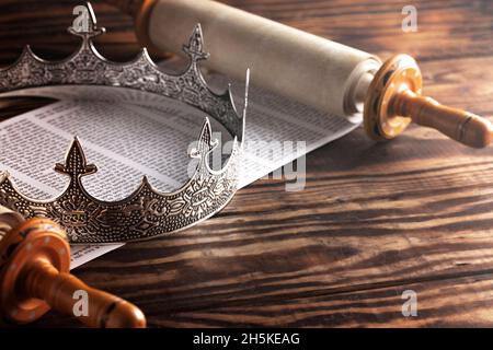 Kings Crown on a Hebrew Torah Scroll Stock Photo - Alamy