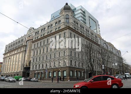 Universal Bank Building in Kyiv Stock Photo - Alamy