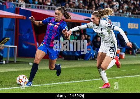 Lieke Martens and Jule Brand during the match between FC Barcelona and ...