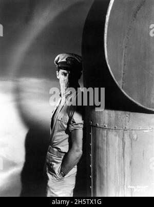 CARY GRANT DESTINATION TOKYO (1943 Stock Photo - Alamy