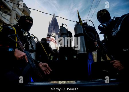 Gaza, Palestine. 11th Nov, 2021. Frogmen unit fighters of Saraya Al ...