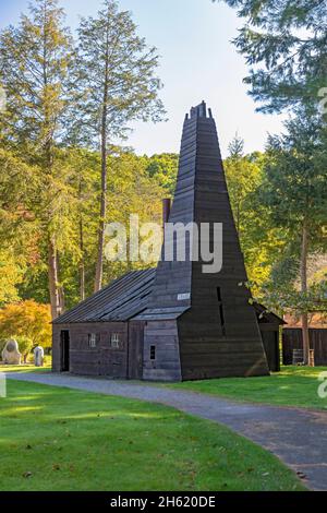 Derrick at Drake Well Museum Titusville Pennsylvania, first oil well in ...