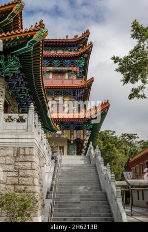 colorful po lin temple,po lin monastery,lantau Stock Photo - Alamy