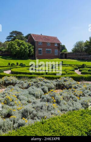 england,hampshire,basingstoke,old basing village,basing house,the ...