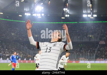 goalchance Thomas MUELLER (MÃ ller, M) versus goalwart Keylor NAVAS r ...