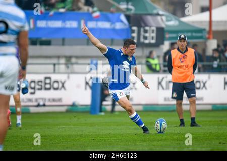 Paolo Garbisi (Italy) scores 3 points on free kick during the Autumn ...