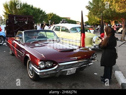 Kuwait City, Kuwait. 13th Nov, 2021. People visit a classic car show in ...