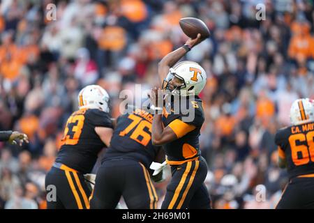 November 13, 2021: Hendon Hooker #5 of the Tennessee Volunteers runs ...