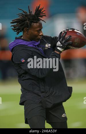 Baltimore Ravens wide receiver Marquise Brown (5) works out before an ...