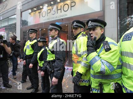 Anarchists damage shops on Oxford street during the TUC anti cuts demo ...