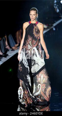 The Gucci catwalk show durin Milan Fashion Week on September 27, 2006 ...