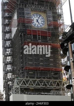 Extinction Rebellion protestor scales Big Ben tower dressed as Boris ...