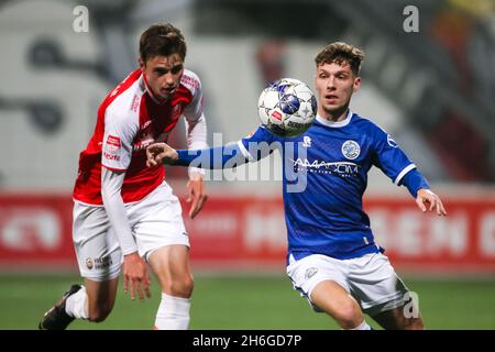 MAASTRICHT, NETHERLANDS - NOVEMBER 15: Matteo Waem of MVV Maastricht ...
