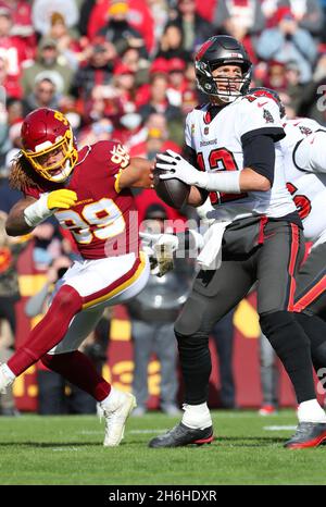 Tampa Bay Buccaneers defensive back Josh Hayes (32) looks to defend ...