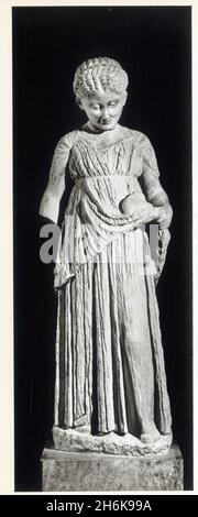 National Museum of Athens. Young Athenian women, bears of Artemis Stock ...