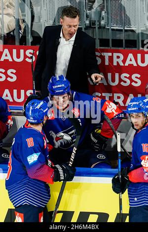 Mannheim, Germany. 16th Nov, 2021. Ice hockey: Champions League, Adler ...